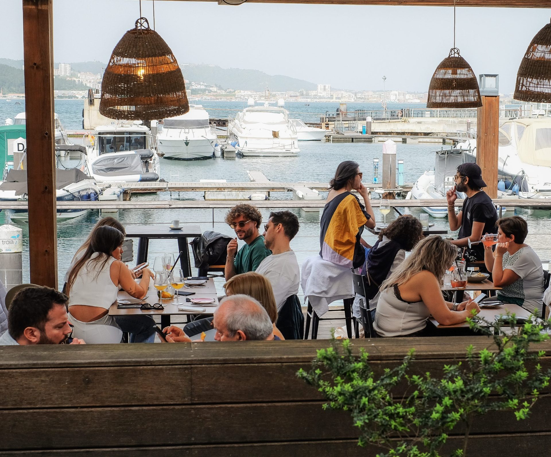 O Espaço – Restaurante Contrabando