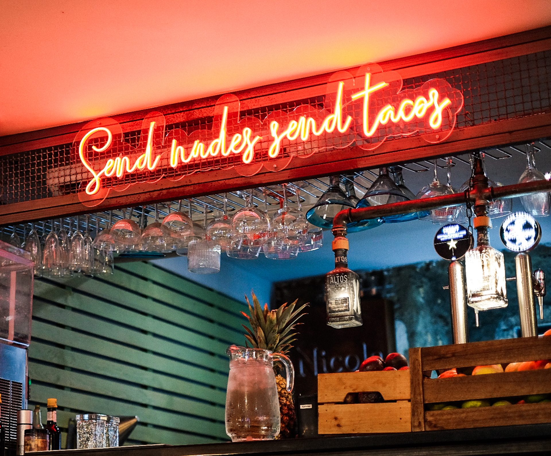 Fotos – Restaurante Contrabando